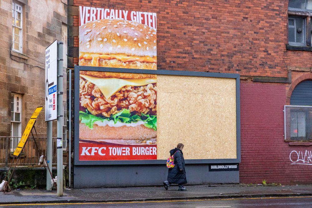 KFC: Tower Burger - BUILDHOLLYWOOD